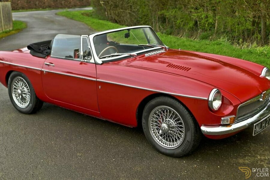Classic 1967 MG MGB V8 Roadster For Sale. Price 34 000 GBP - Dyler
