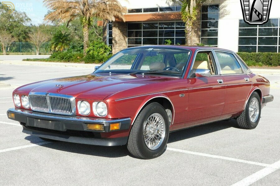 Classic 1989 Jaguar XJ6 For Sale. Price 10 000 USD - Dyler