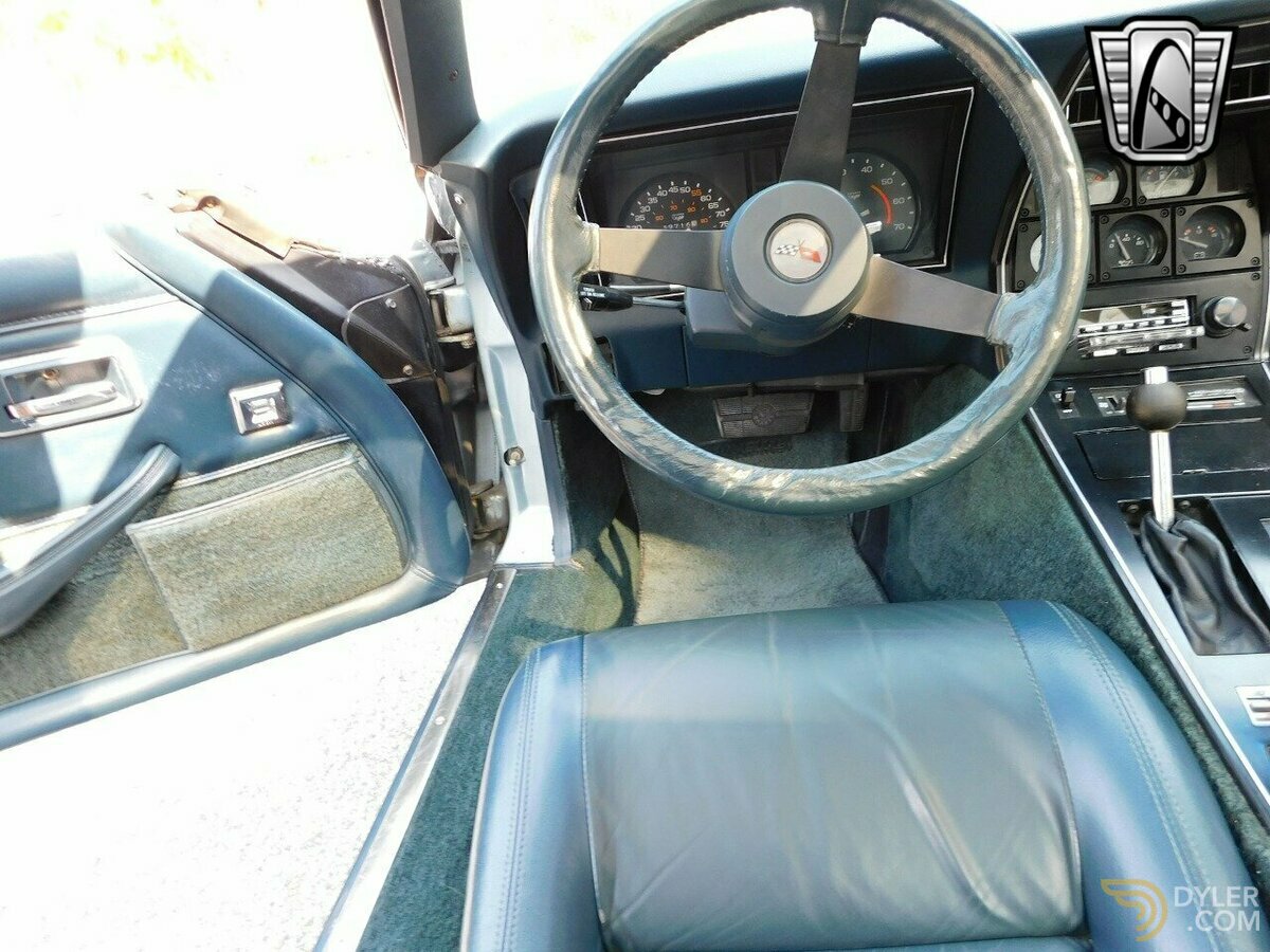 Corvette 1982 Interior
