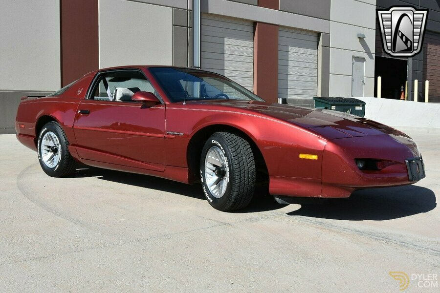 Classic 1992 Pontiac Firebird For Sale. Price 11 500 USD - Dyler