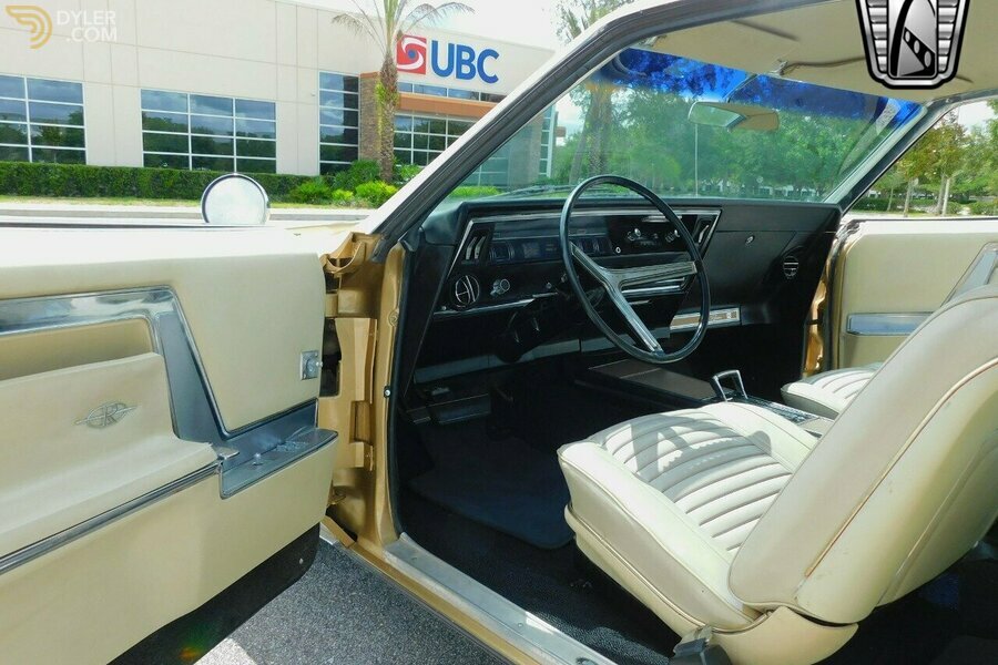 1966 Buick Riviera Interior