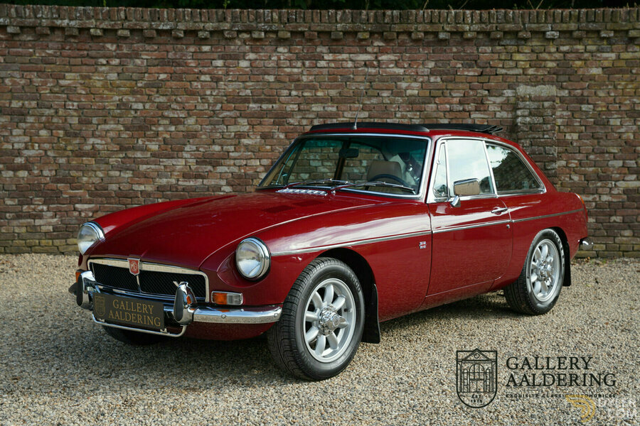 Classic 1975 MG MGB GT V8 LHD For Sale. Price 39 500 EUR - Dyler