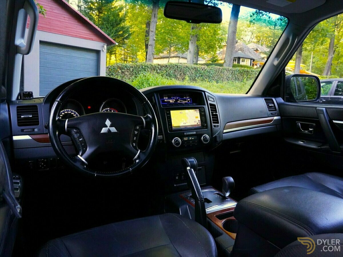 Pajero 2008 Interior