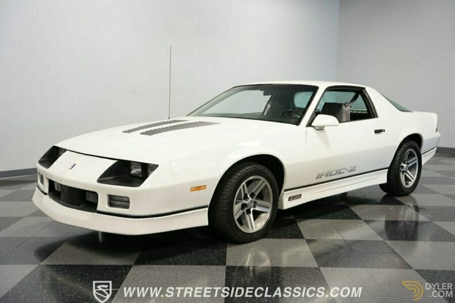 Classic 1985 Chevrolet Camaro IROC-Z For Sale. Price 24 995 USD - Dyler