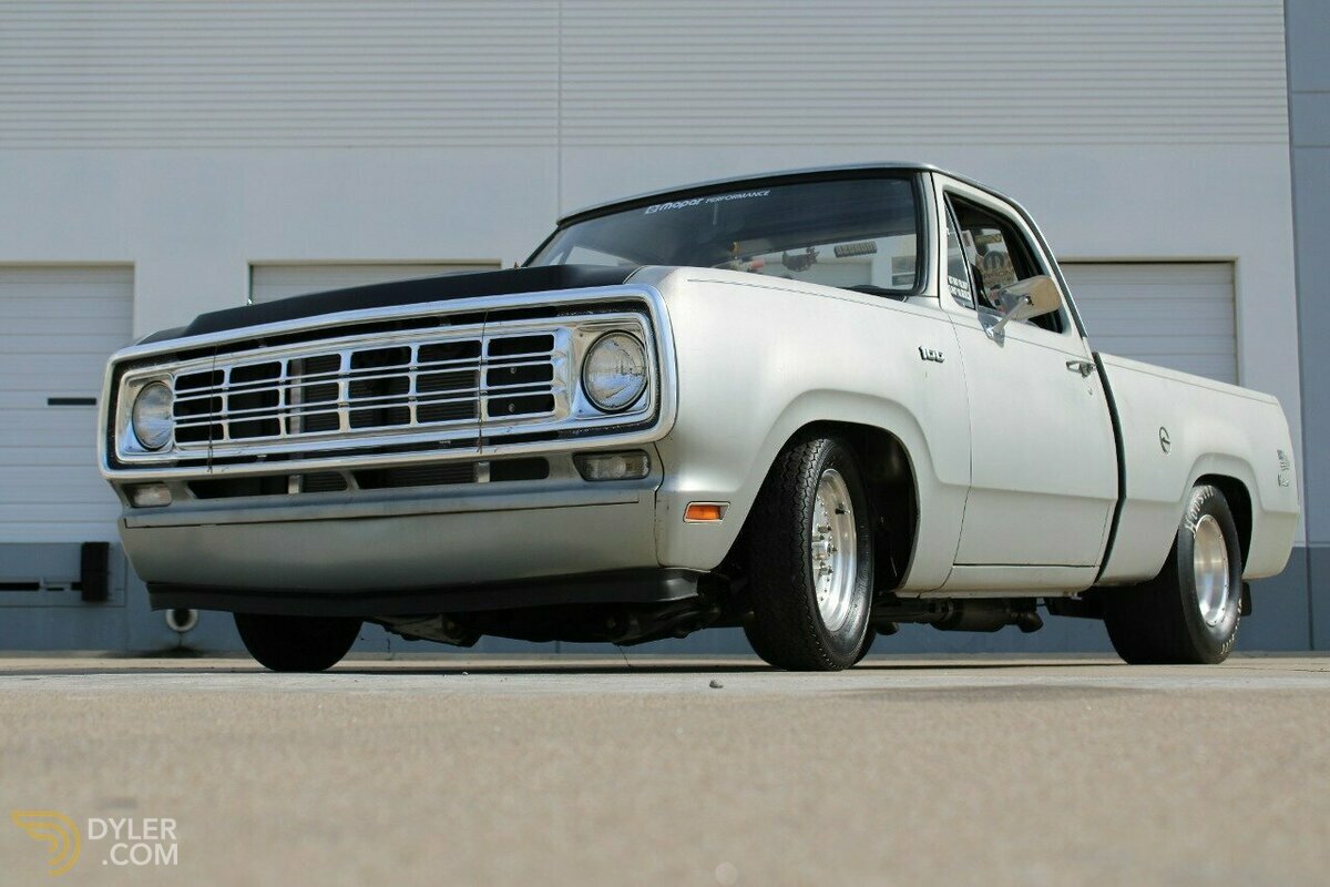 Dodge D100 Truck